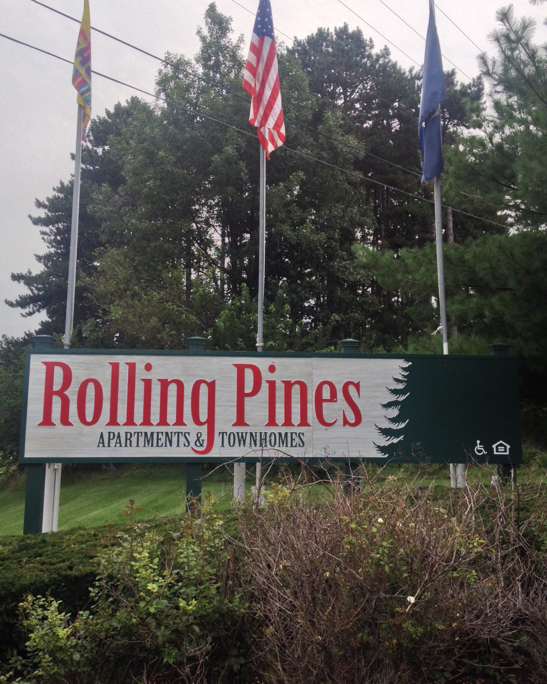 rolling-pines-sandblasted-sign-main-entrance-8-28-14 - Grand Rapids ...